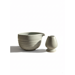 Matcha set Haku grijsgroen – Handgemaakte matcha kom en houder